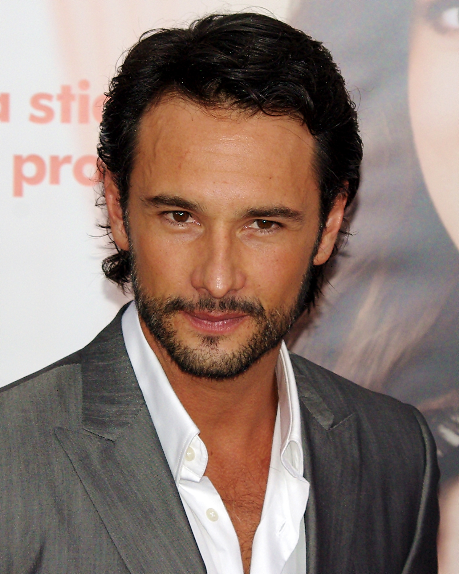 Will Smith Xerxes Actor Rodrigo Santoro To Face Off In Focus Mxdwn Will Smith Xerxes Actor Rodrigo Santoro To Face Off In Focus Mxdwn